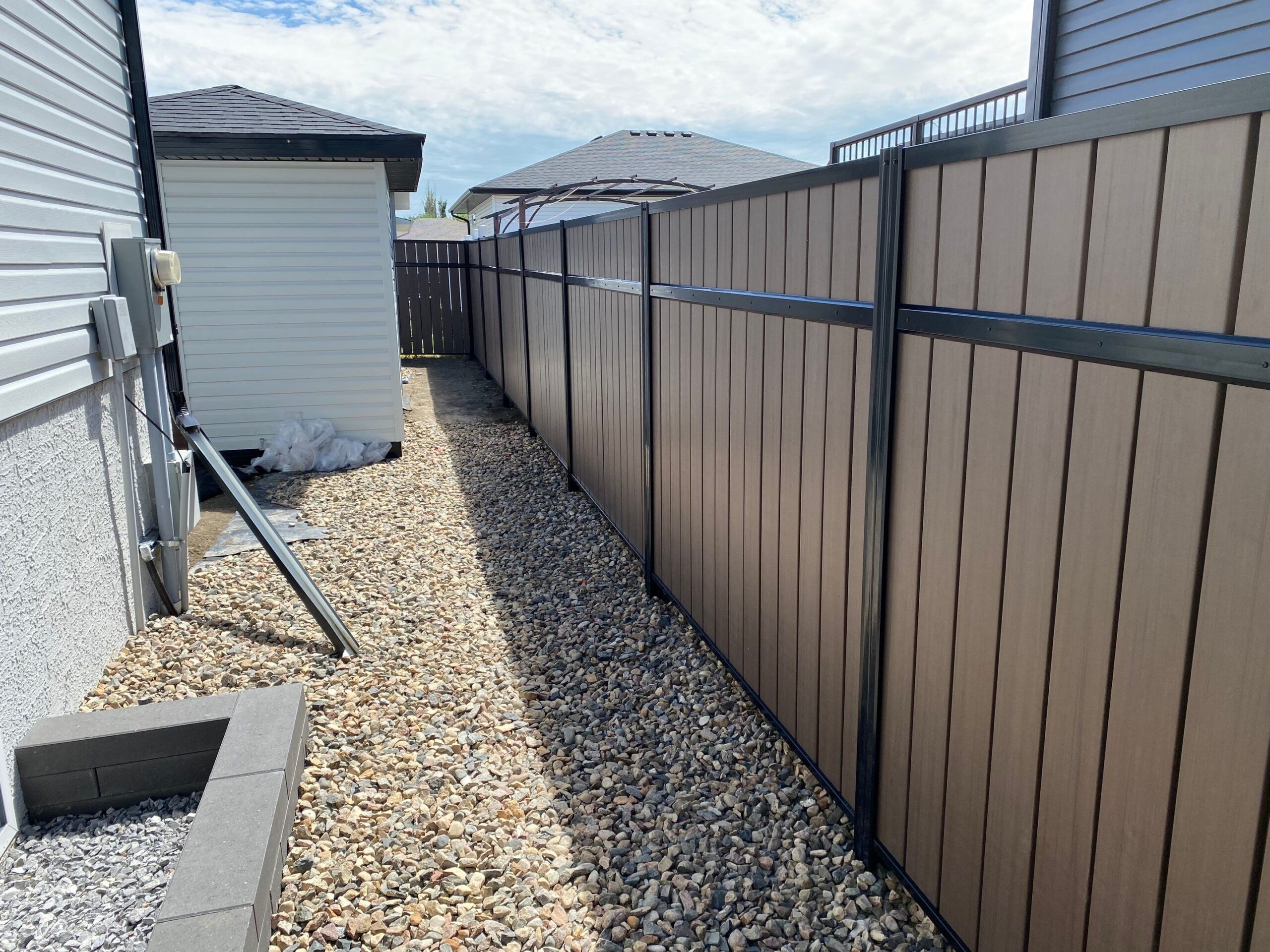 Vinyl/PVC - STRICTLY FENCES